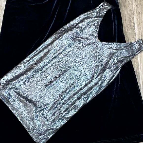 Boutique Essentials | Tops | Nwot 4 Way Reversable Glitzy Top | Poshmark